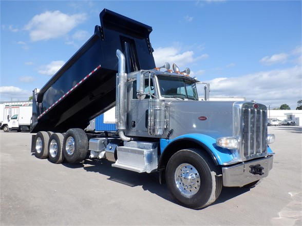 2022 Peterbilt 388