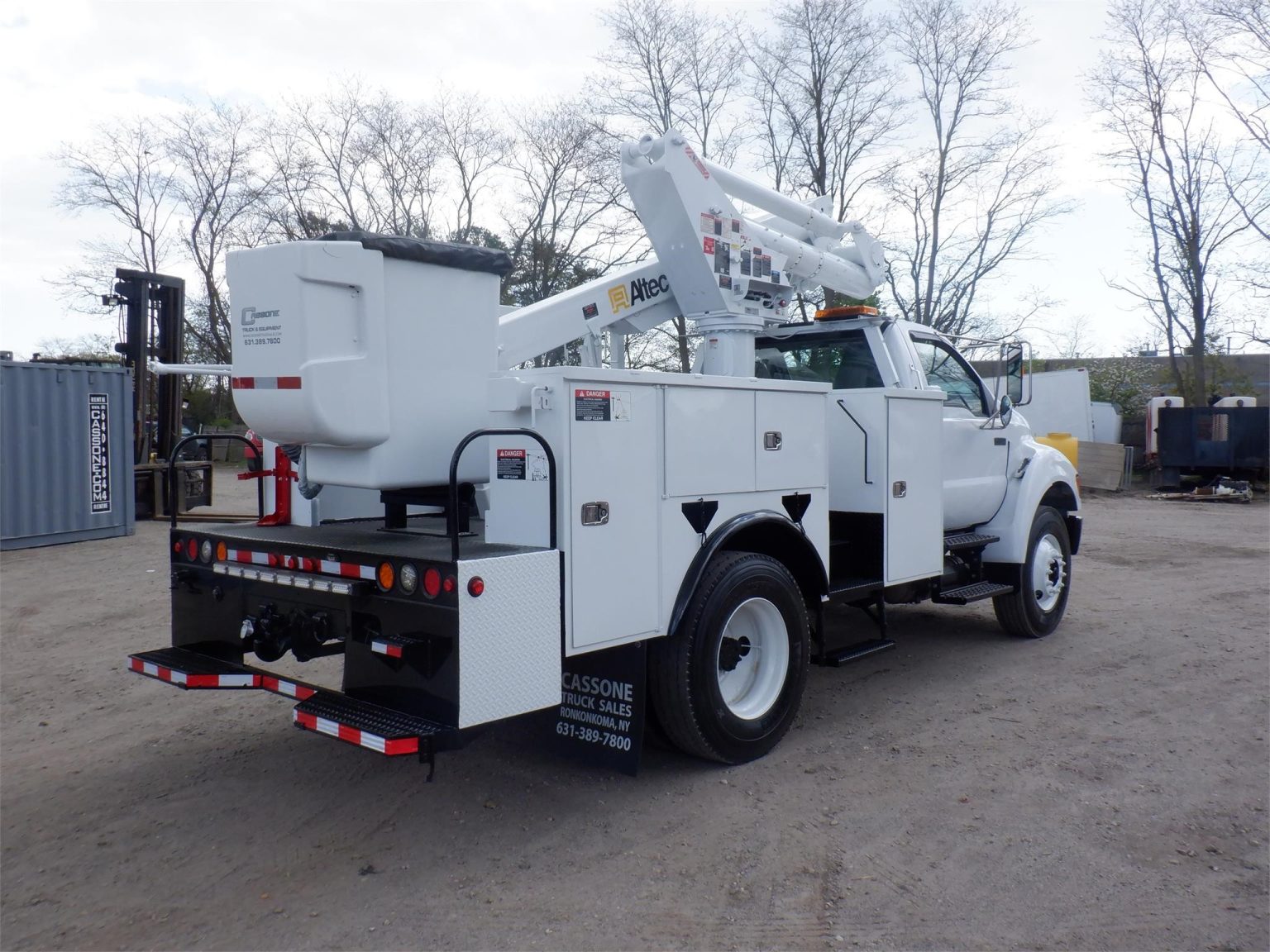 2009 ALTEC TA40 - Cassone Truck Sales