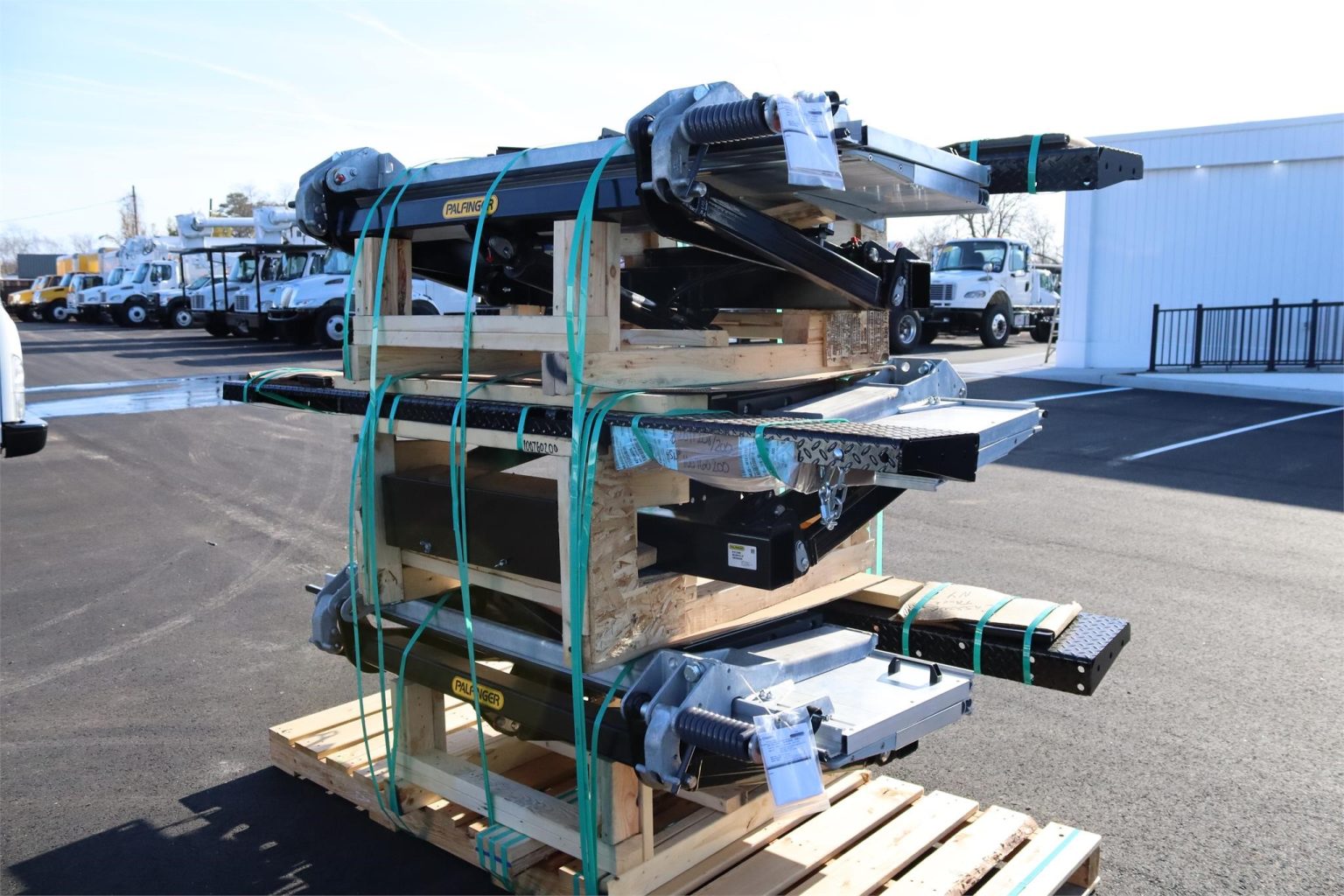 2024 PALFINGER PLR-25 - Cassone Truck Sales