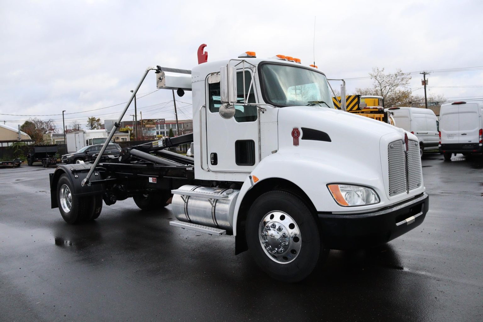 2019 KENWORTH T270 - Cassone Truck Sales