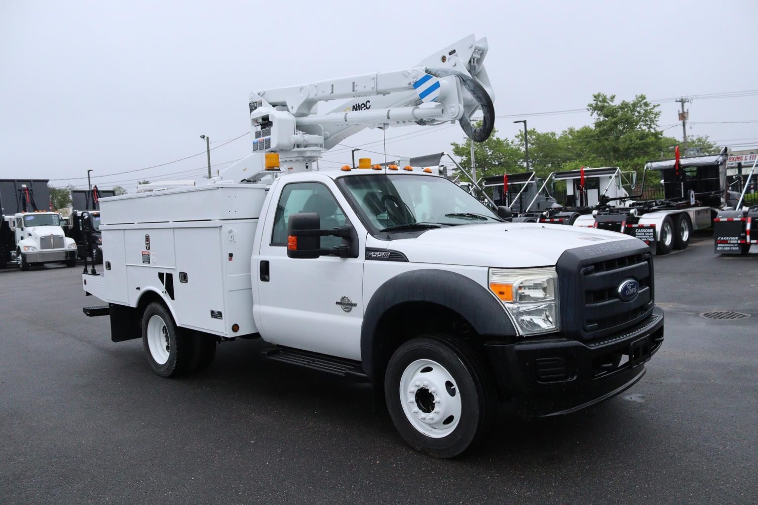 2013 ALTEC AT40G - Cassone Truck Sales