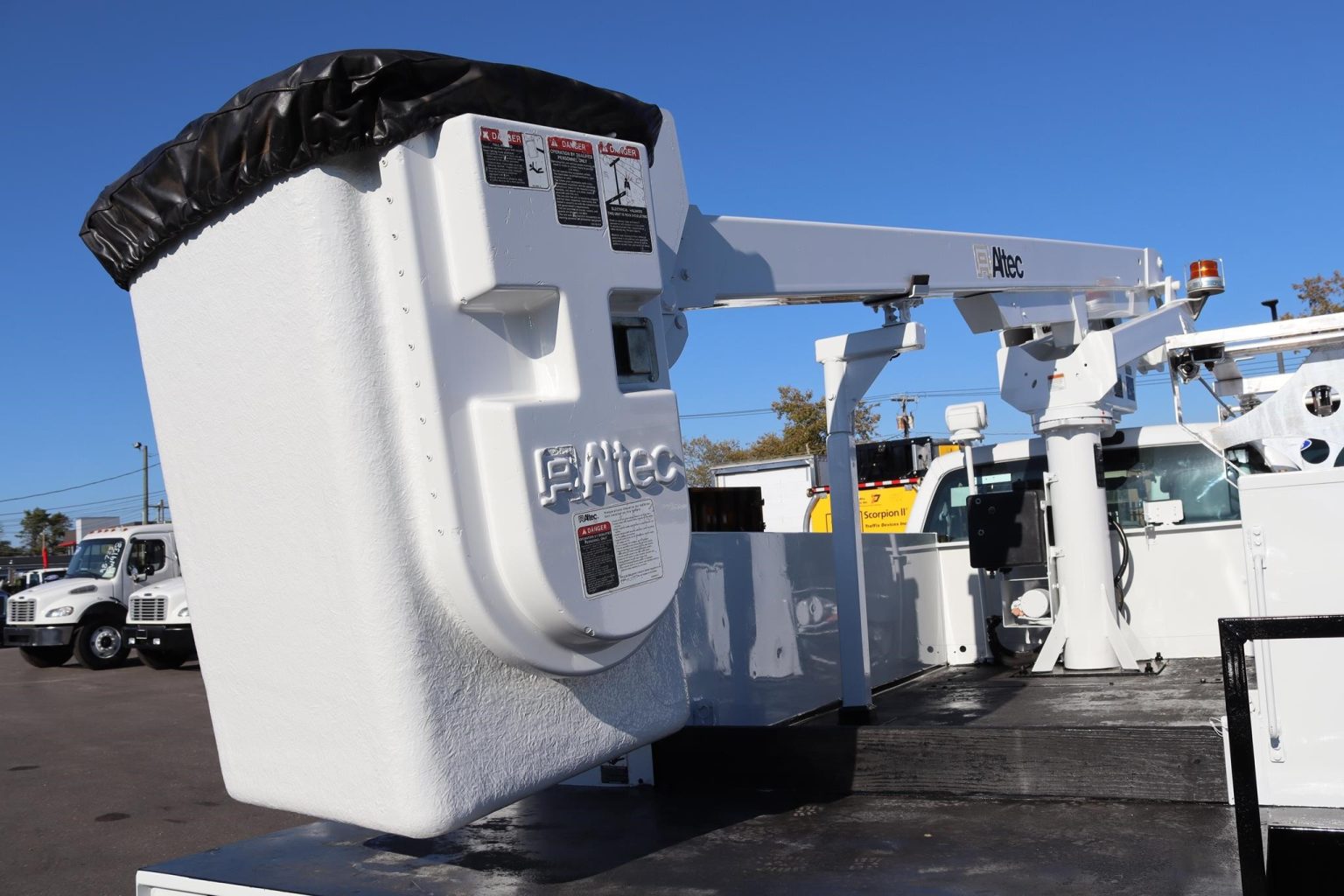 2015 ALTEC AT200A - Cassone Truck Sales