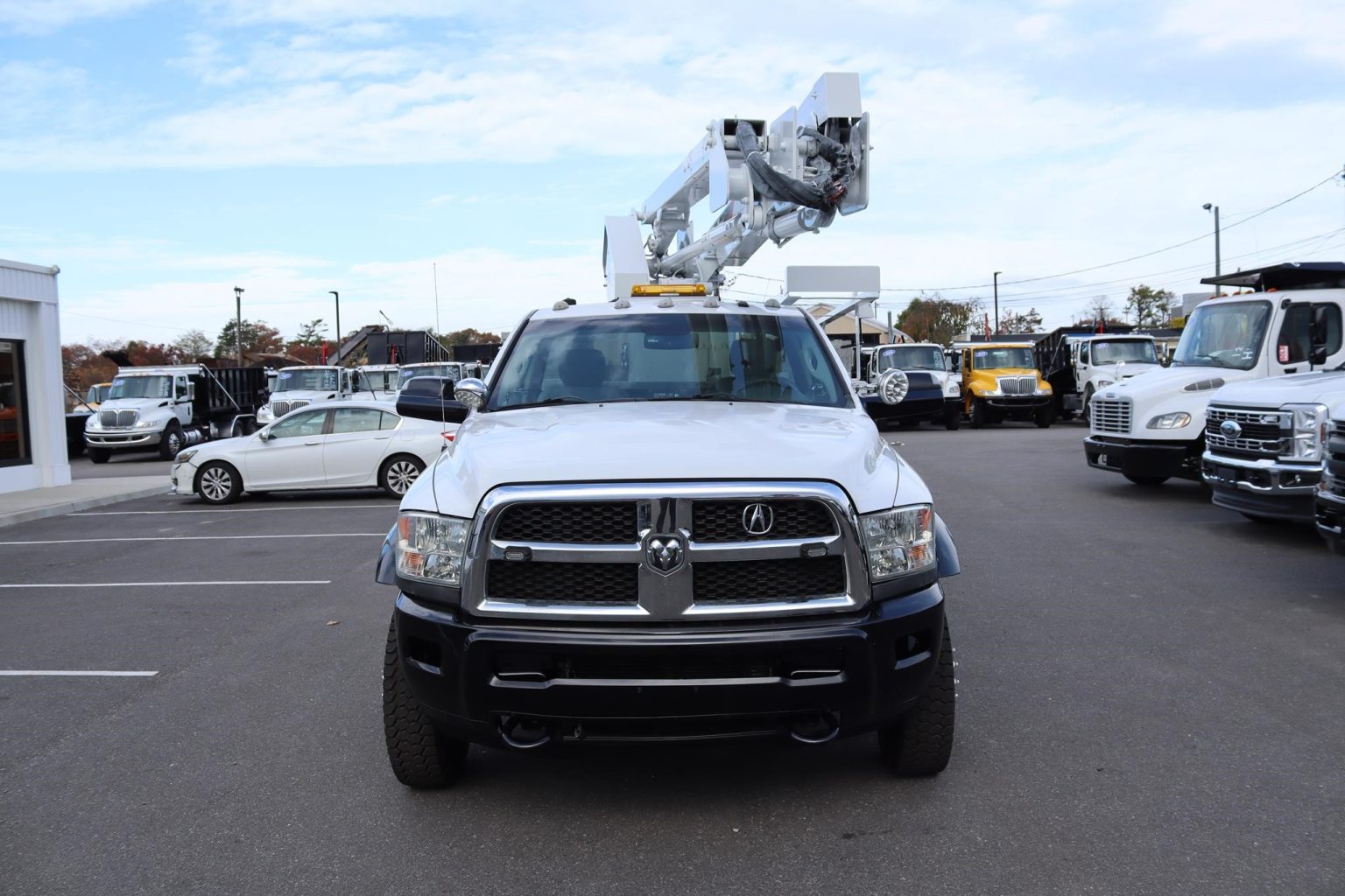 2015 TEREX HI RANGER LT 40 - Cassone Truck Sales