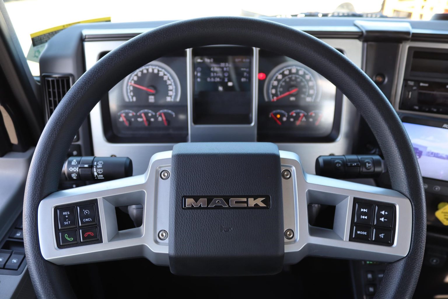 2026 MACK MD7 - Cassone Truck Sales